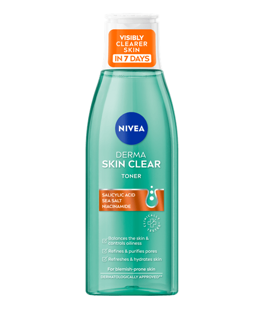 How to Build a Skincare Routine: Layers and Order | NIVEA