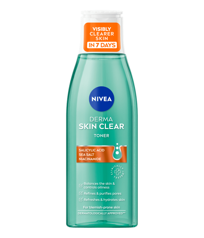 How to Build a Skincare Routine: Layers and Order | NIVEA